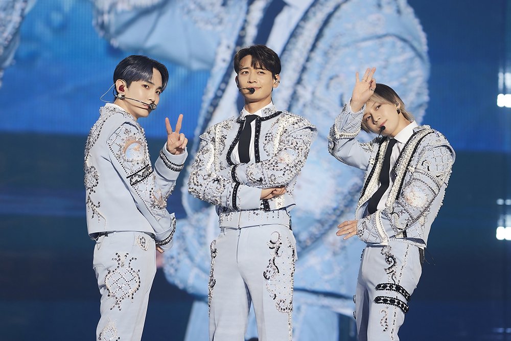 SHINee celebra su 15º aniversario con HARD - Con K de Kpop